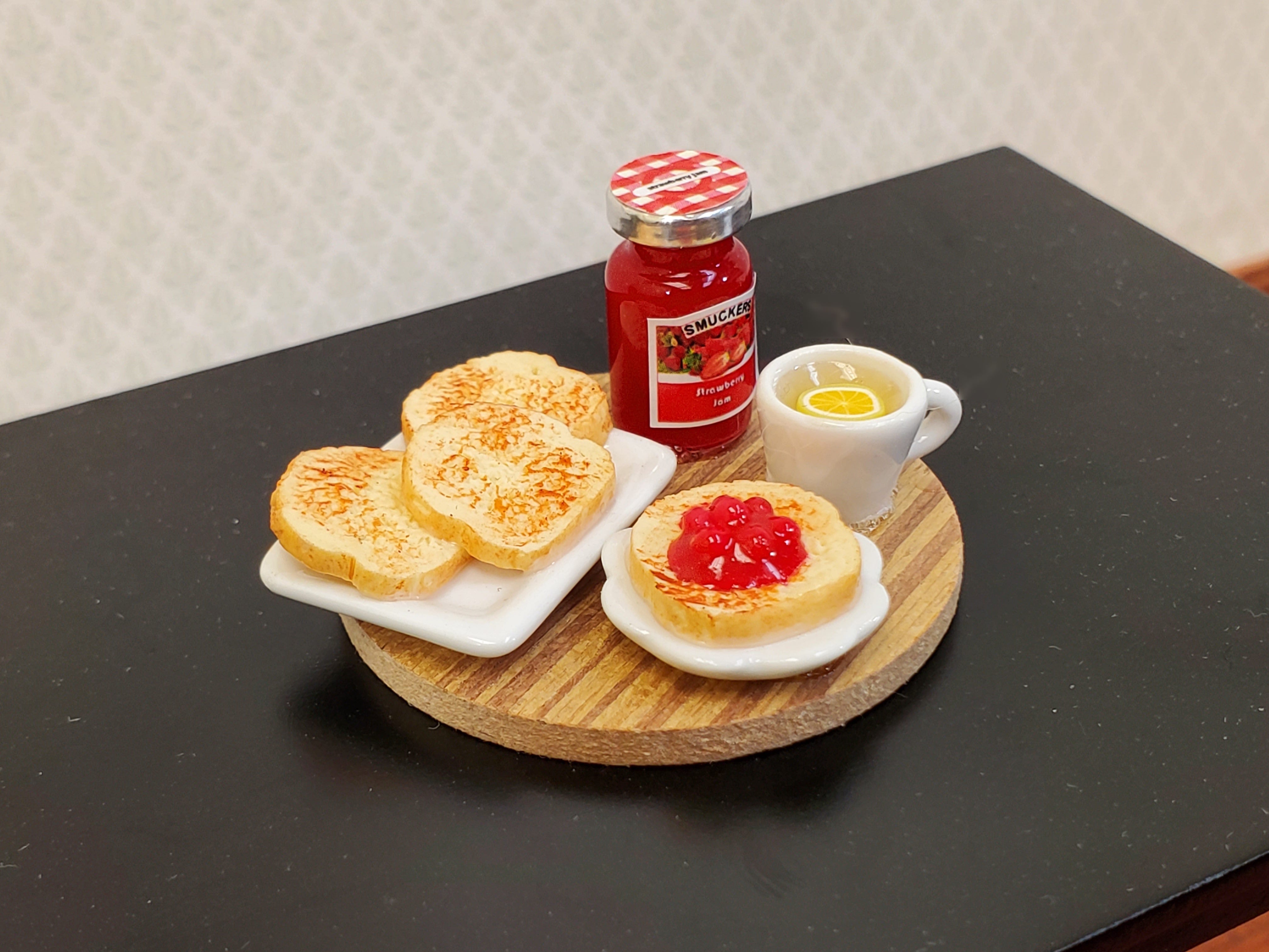 Dollhouse Toast Set with Jelly Plates &Tea on Cutting Board 1:12 Scale ...