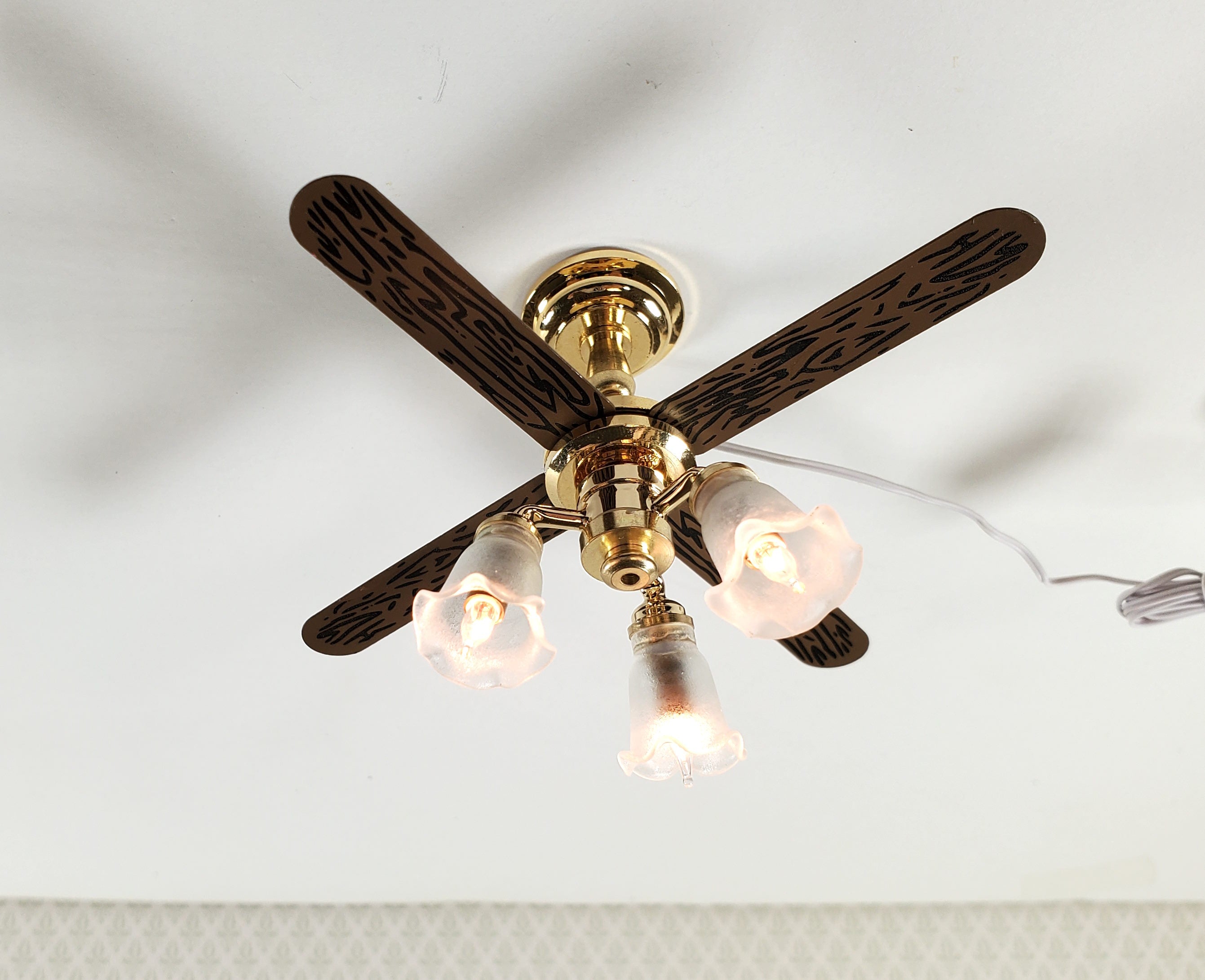 Dollhouse Ceiling Fan Light 12 Volt with Plug 1:12 Scale Miniature Tul ...