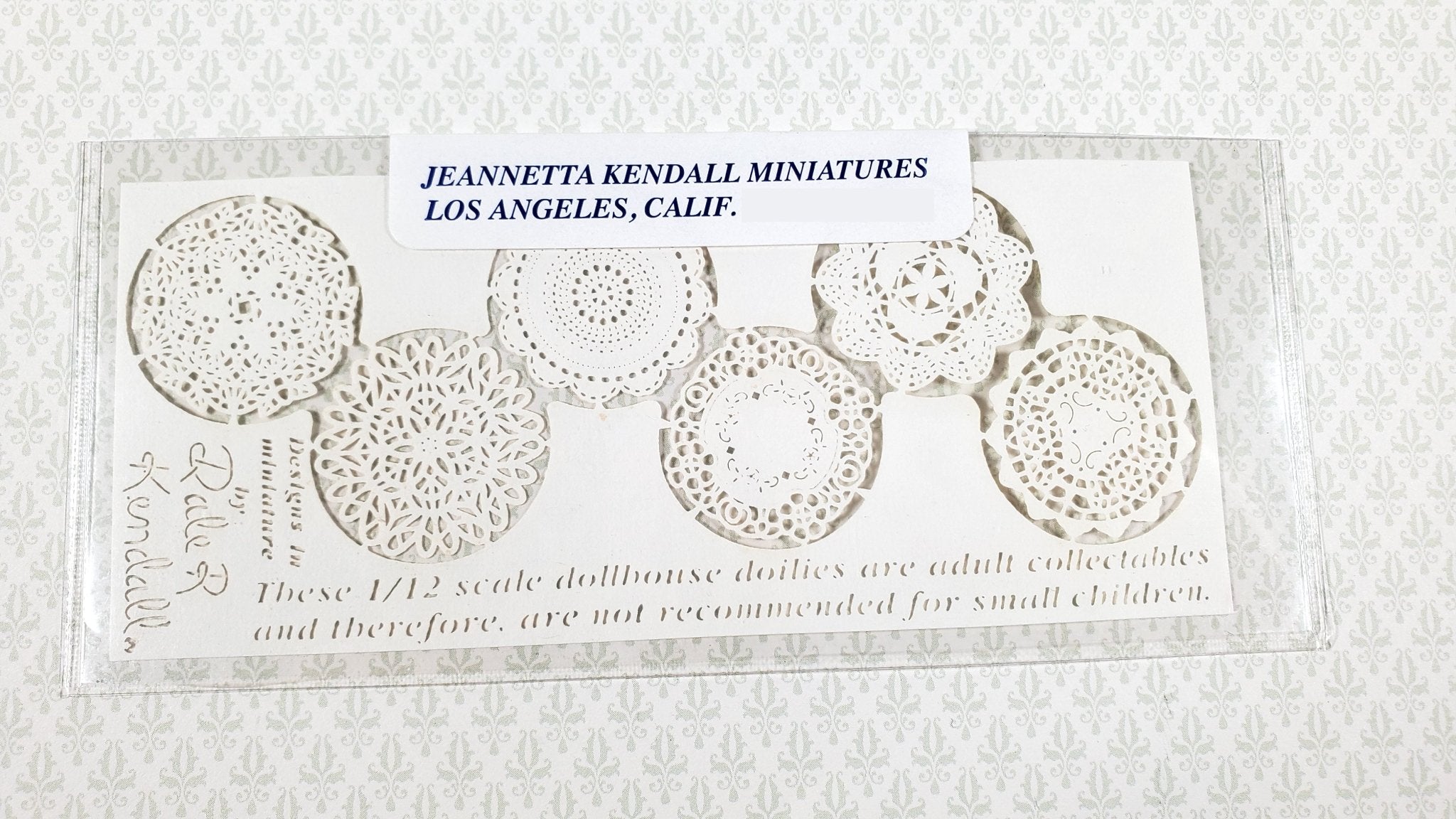 Dollhouse 6 Paper Doilies Laser Cut 1:12 Scale Miniatures JKM150 J ...