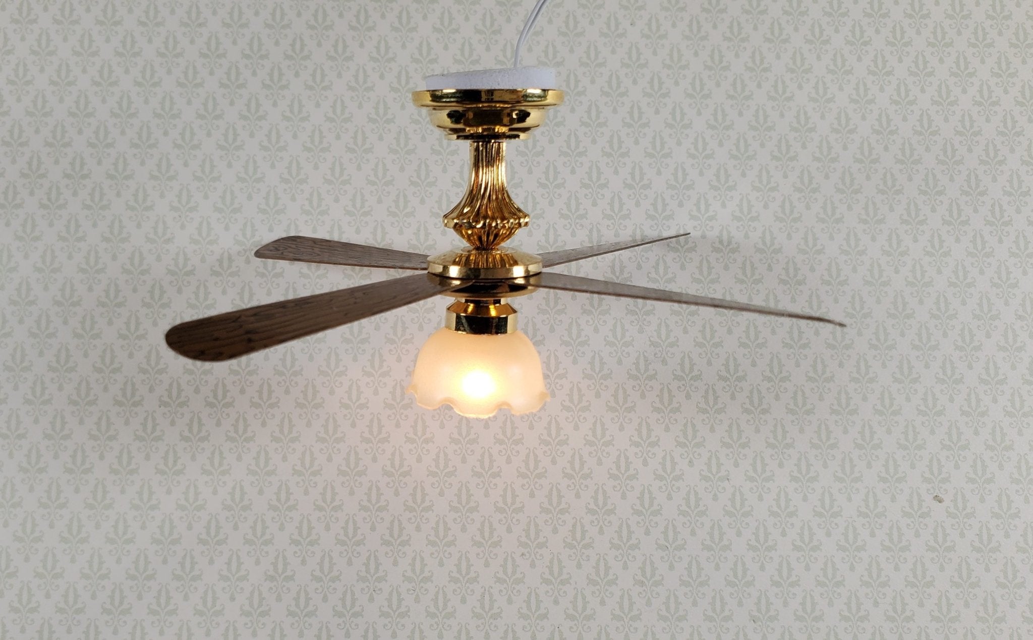 Dollhouse Ceiling Fan Light 12 Volt with Plug 1:12 Scale Miniature ...
