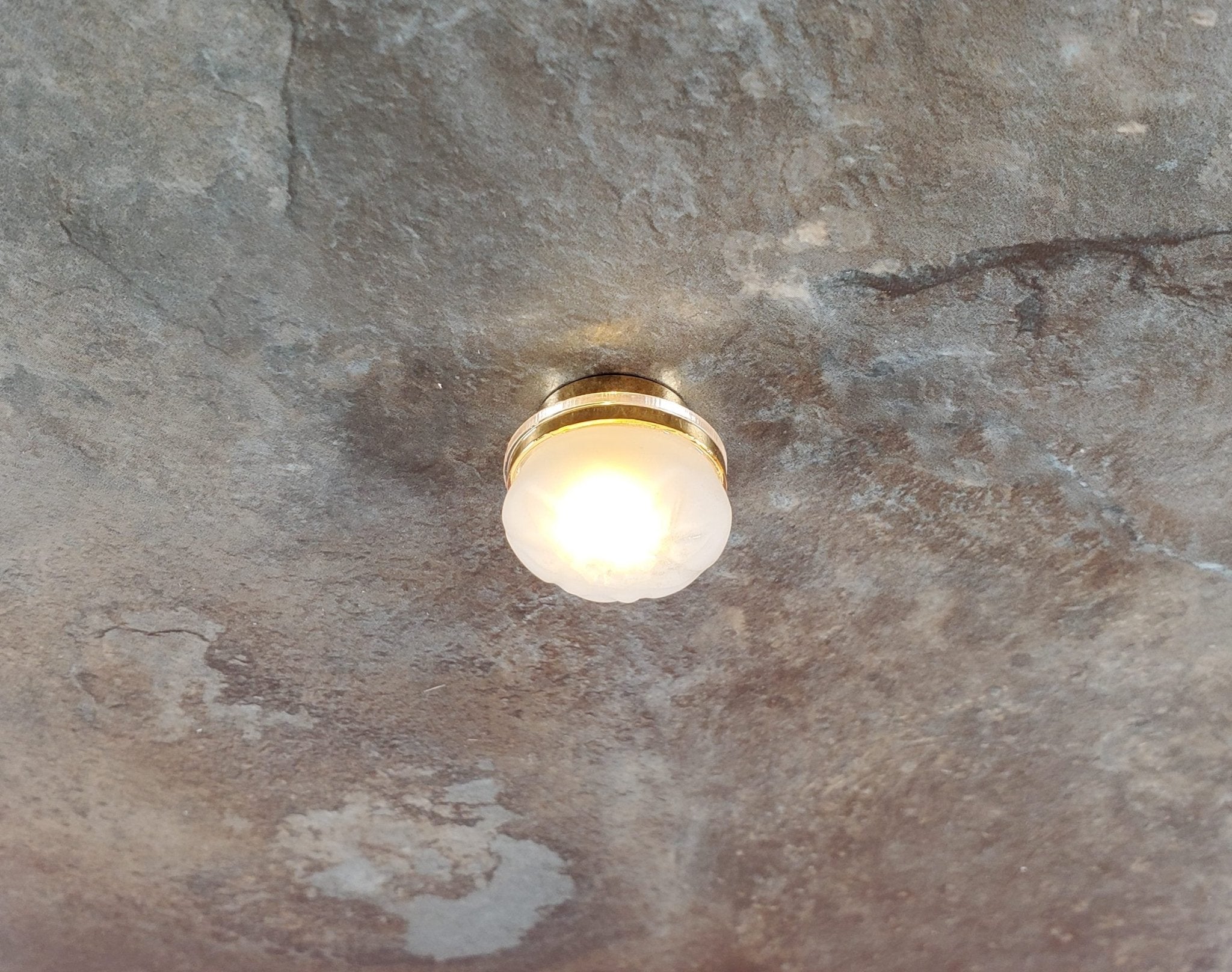 Dollhouse Ceiling Light Small Round Battery Operated 1:12 Scale ...