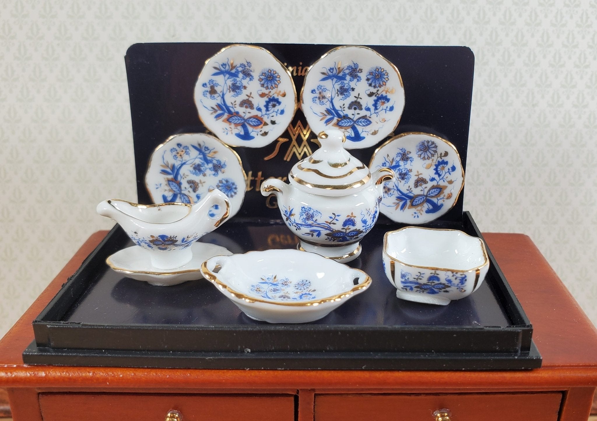Dollhouse Dinner Set "Blue Onion" Reutter Porcelain 1:12 Scale Plates ...