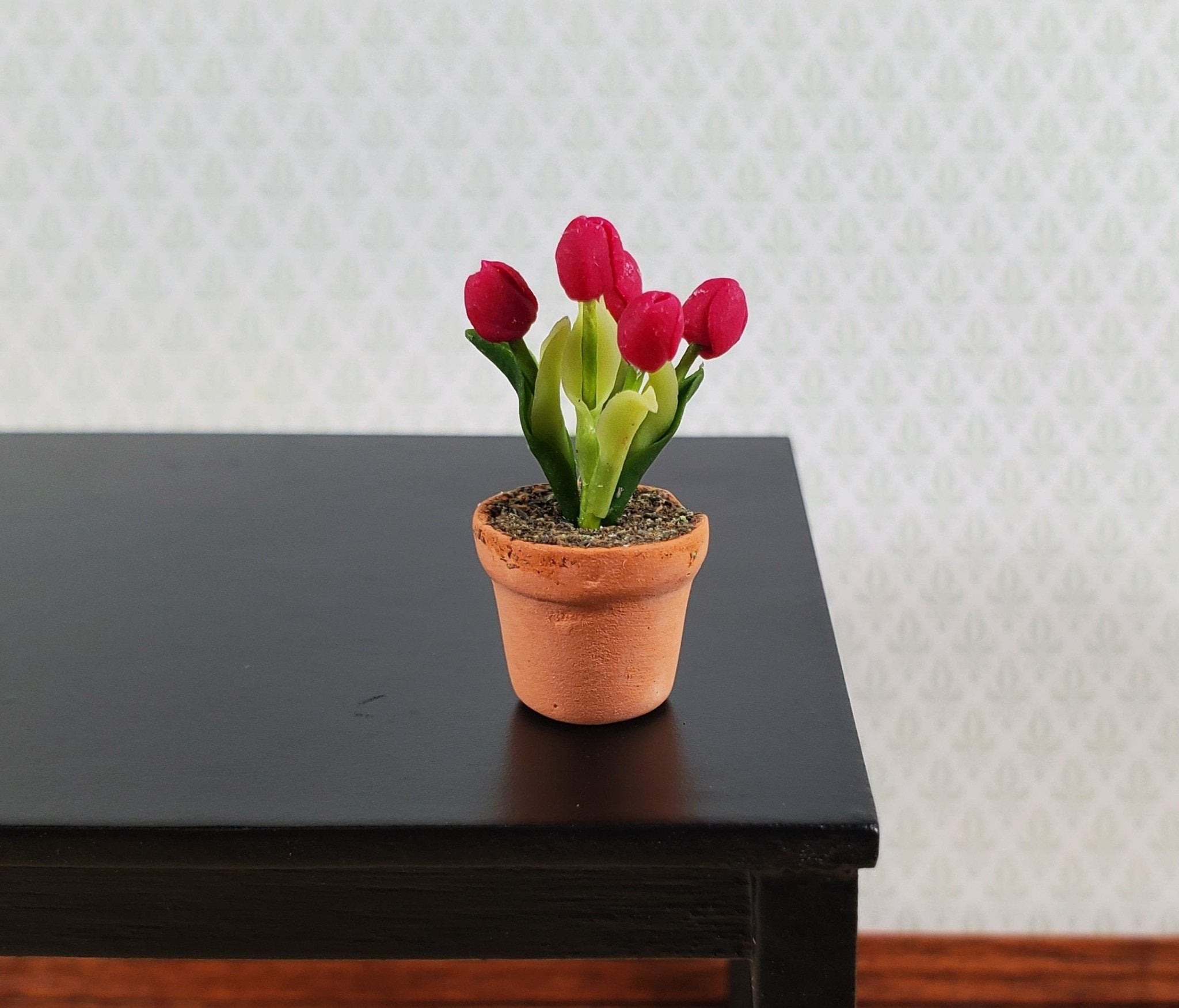 Dollhouse Red Tulips in Terra Cotta Planter 1:12 Scale Miniature Flowe ...