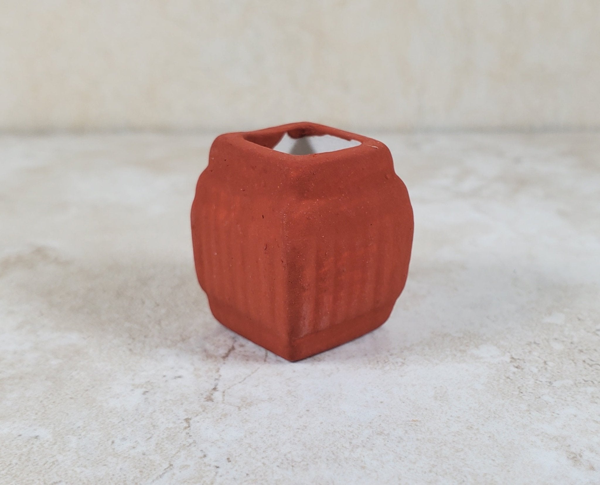 Dollhouse Square Terra Cotta Planter 1:12 Scale Miniature – MiniatureCrush