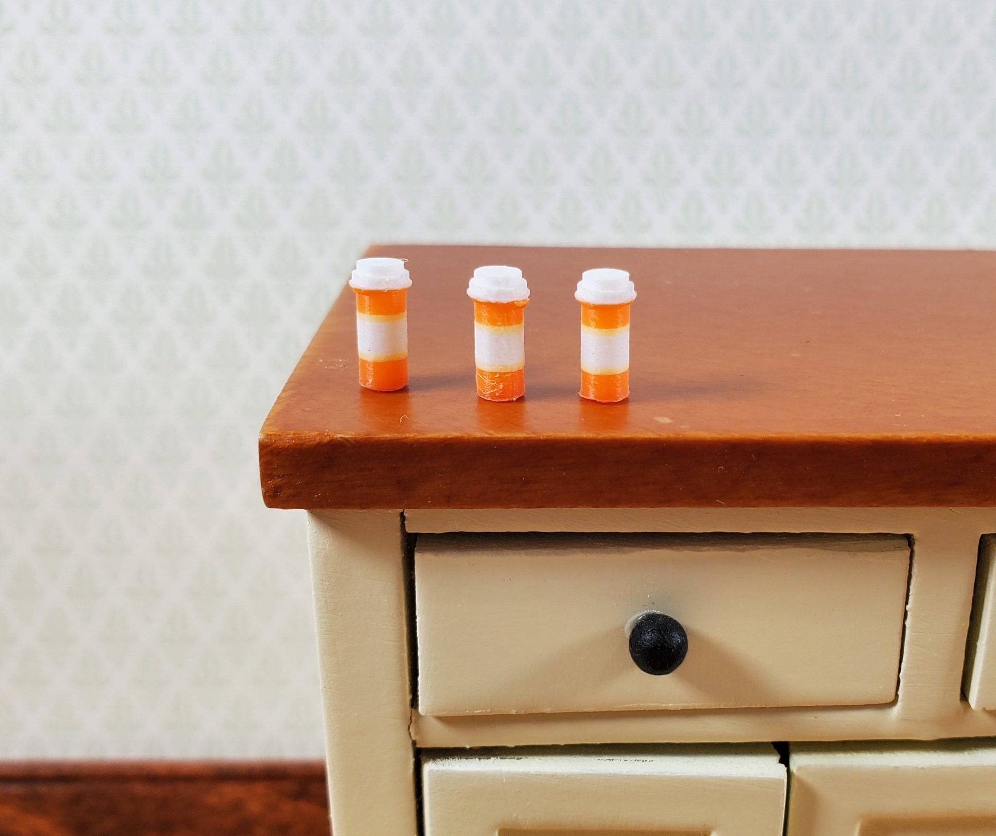 Miniature Prescription Pill Bottles x3 Tiny Modern Style 1:12 Scale ...