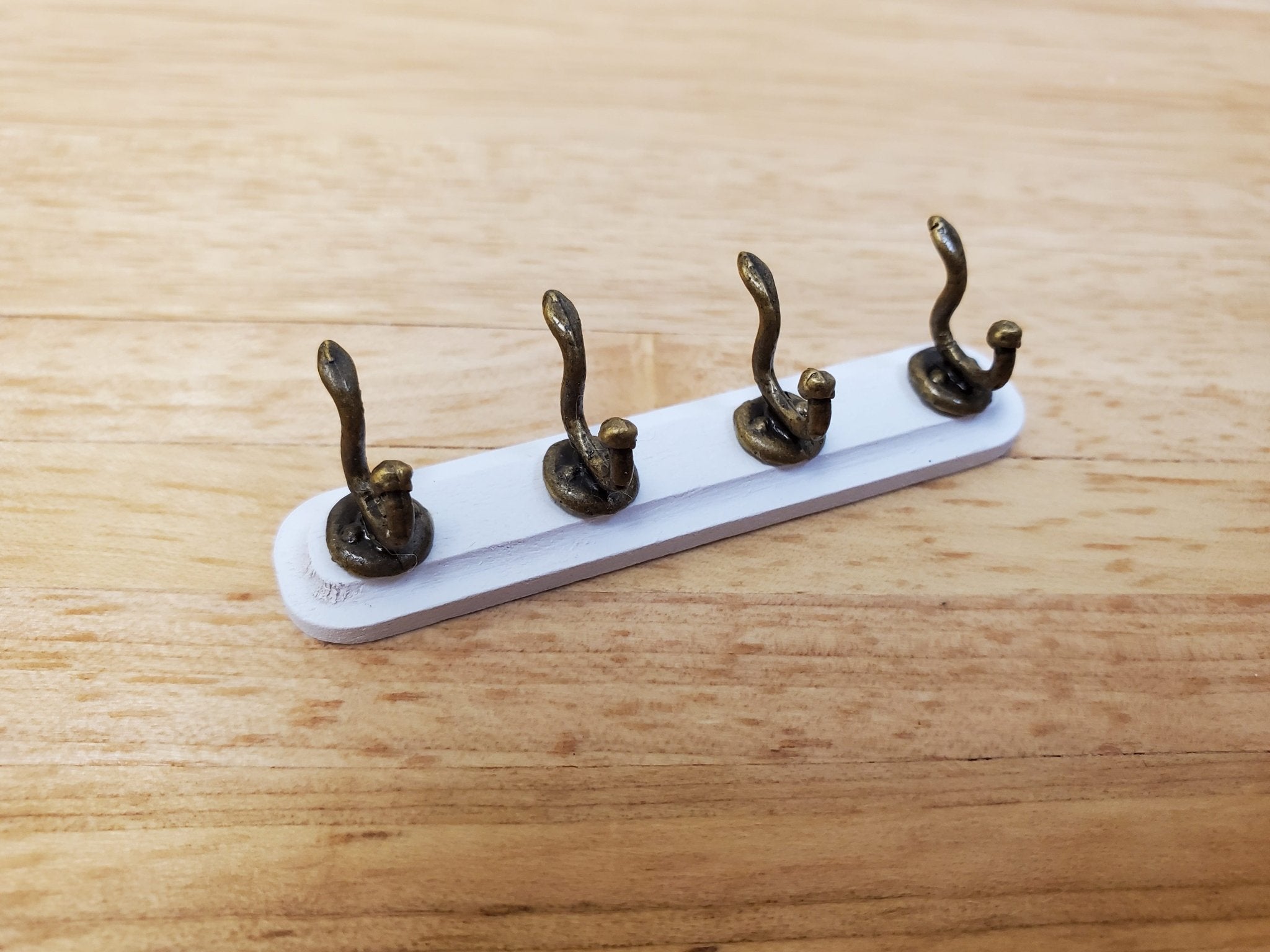 Dollhouse Coat Hooks Wall Rack White Wood 1:12 Scale Miniature Metal ...