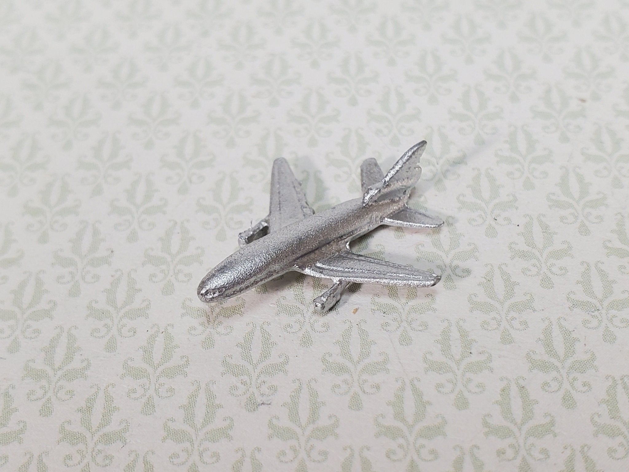 Dollhouse Miniature Jet Airplane Toy Tiny Airliner Painted Metal 1:12 ...