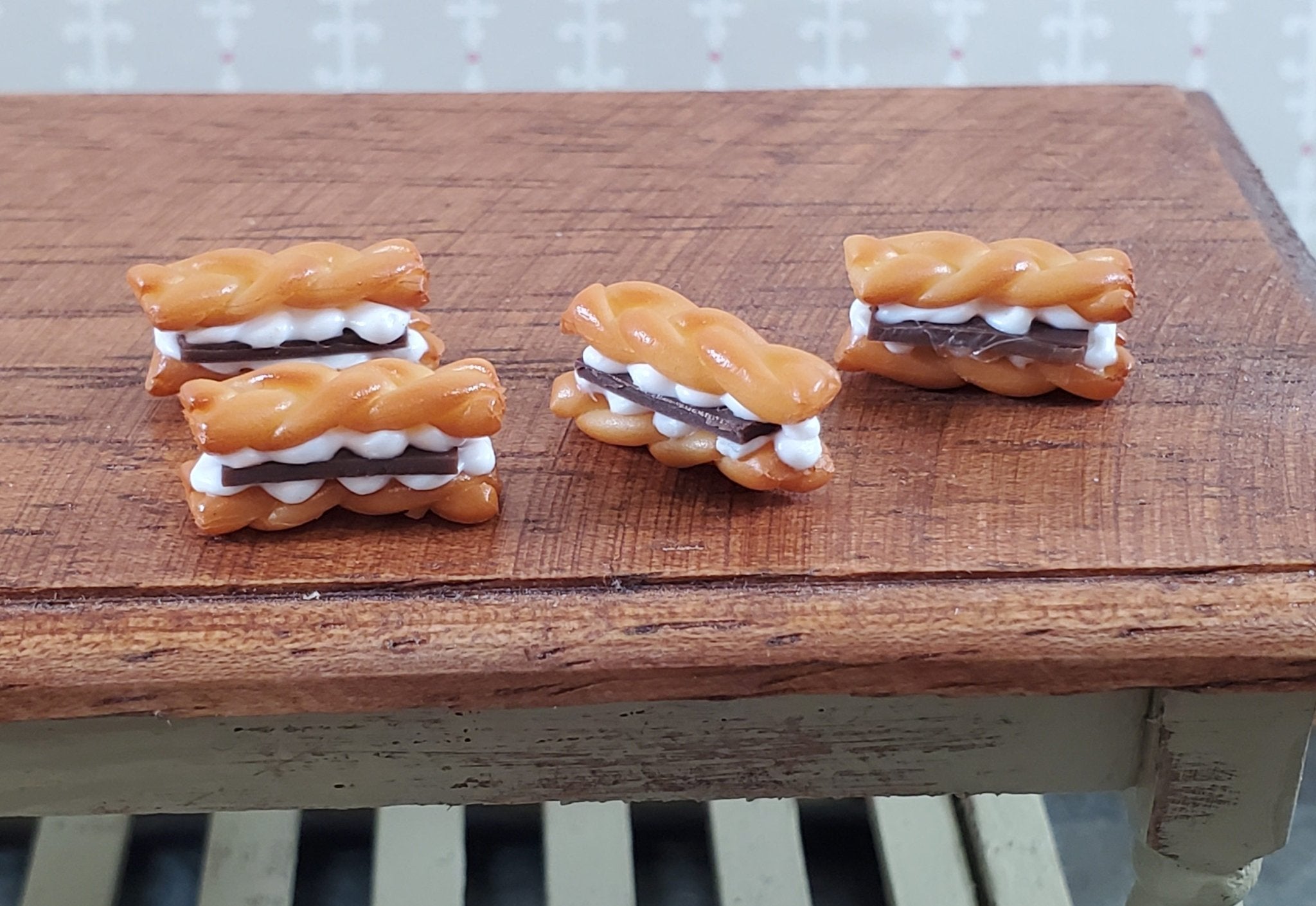 Dollhouse Pastries Set of 4 Eclair Pastry Puff 1:12 Scale Miniature ...