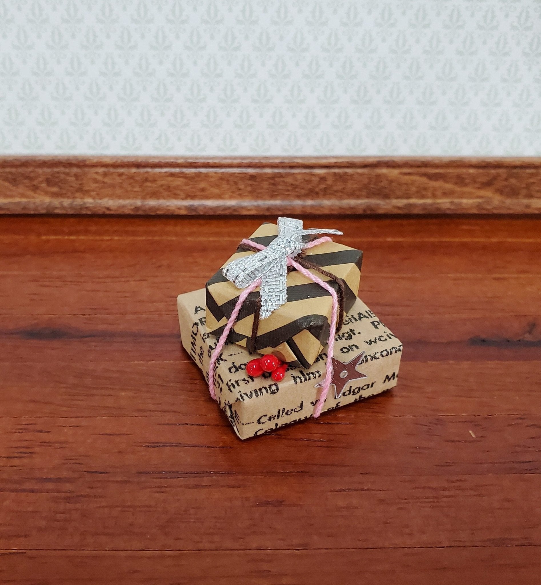 Dollhouse Wrapped Gifts Tiny Presents 1:12 Scale Miniatures Birthday or ...