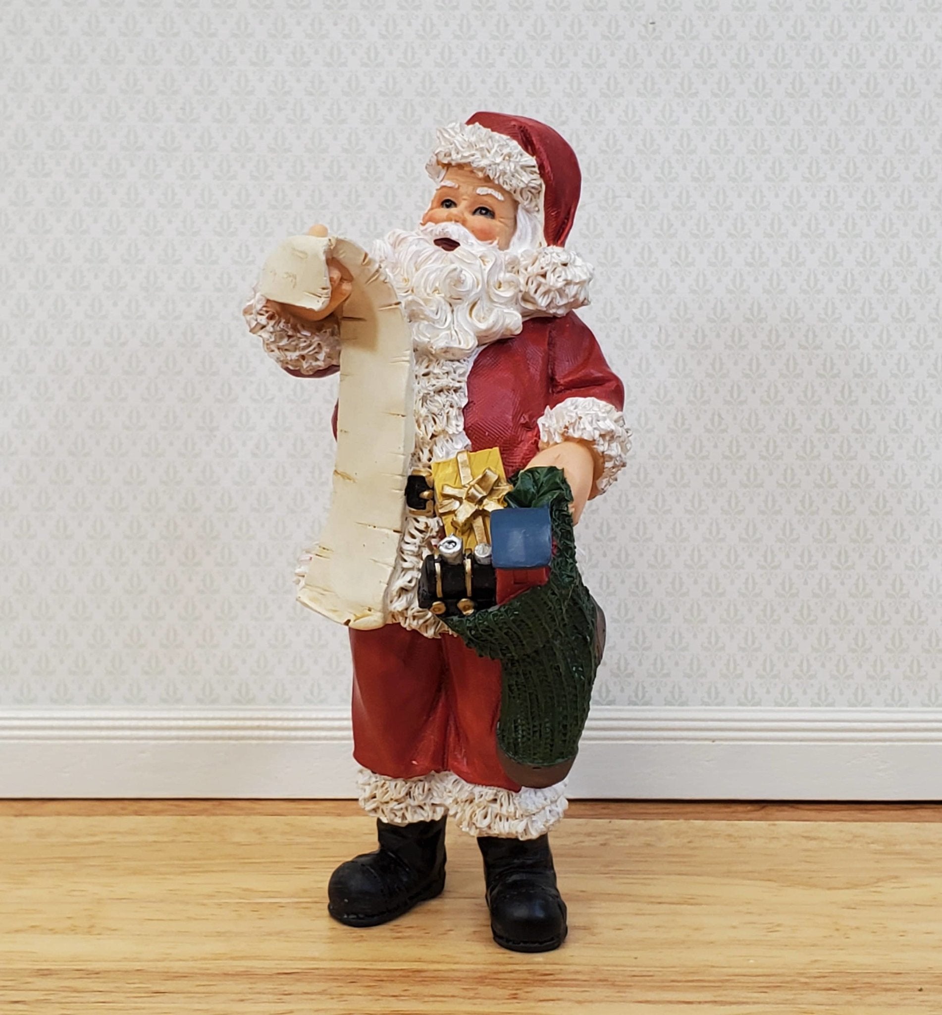 Santa Claus Resin Figure 1:12 Scale Miniature by Houseworks Christmas ...