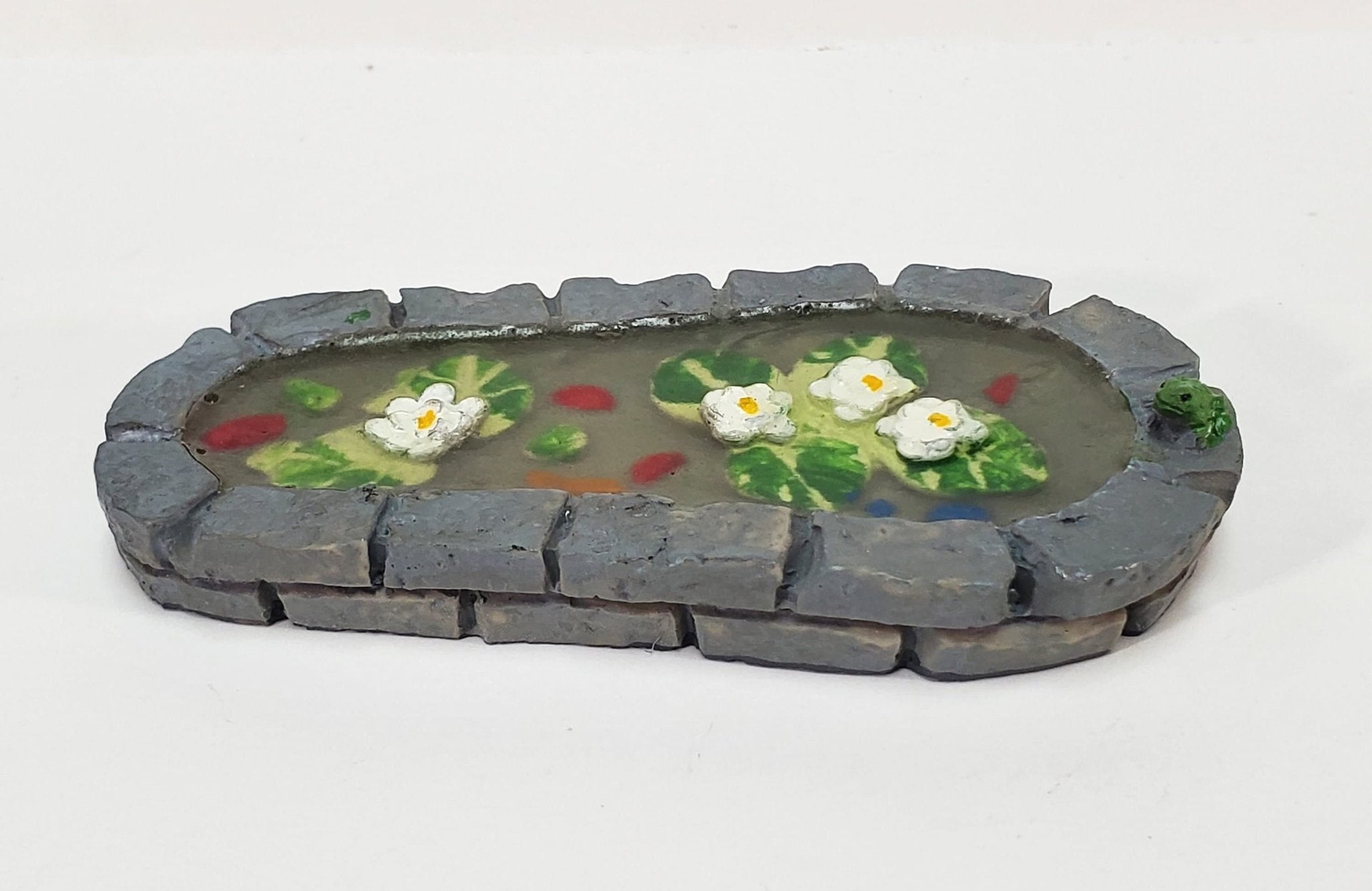 Small Miniature Garden Pond Pool with Frog & Water Lilies Resin 1:12 ...